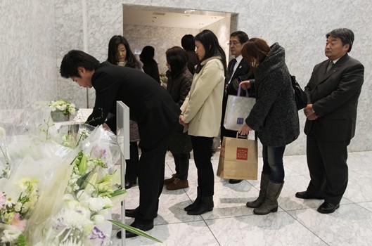 ศพตัวประกันญี่ปุ่นถึงโตเกียวแล้ว | คมชัดลึก