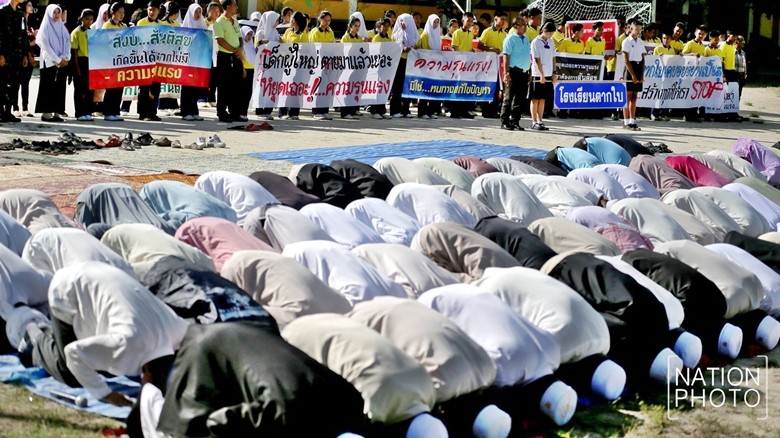 กอ.รมน.เสียใจ เหตุระเบิดหน้า รร.บ้านตาบา | คมชัดลึก