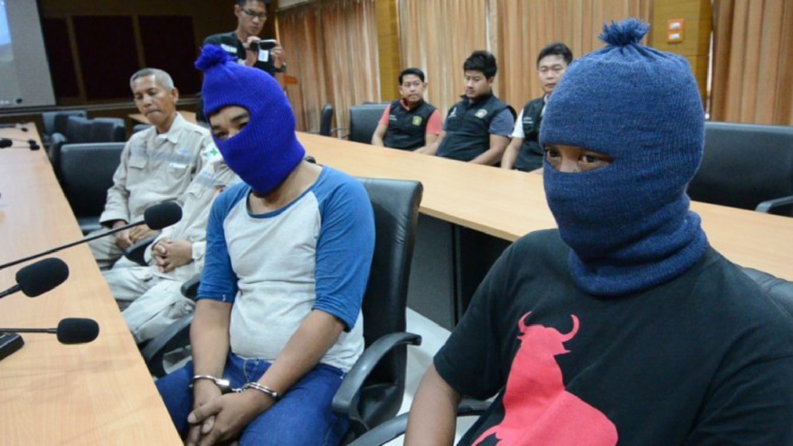 2คนงานแสบสวมรอยจนท.ทีโอทีลักตัดสายเคเบิ้ลหาเงินดื่มเหล้า