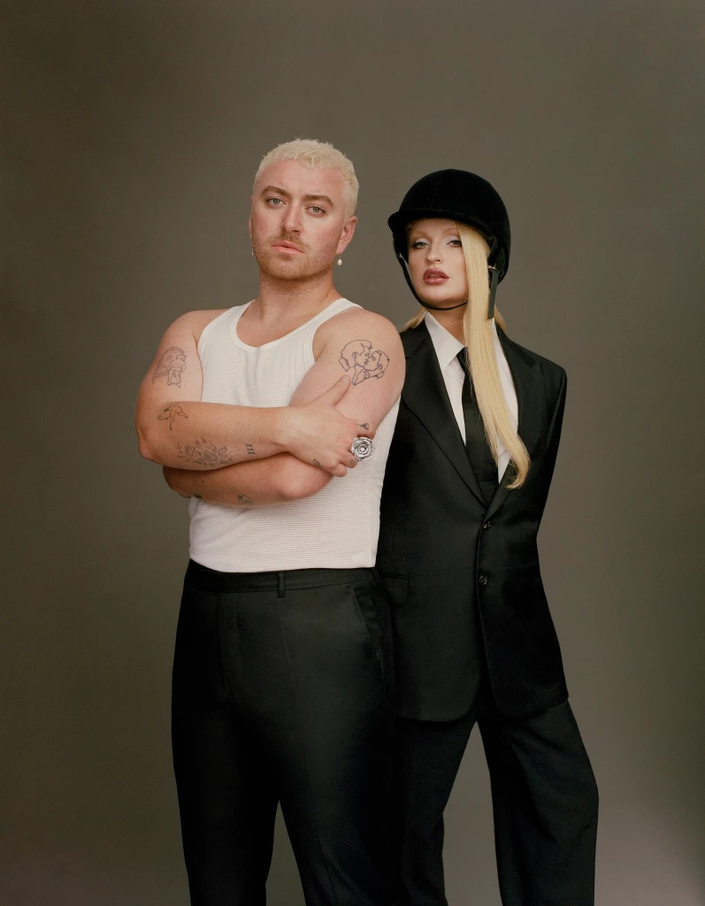 ตัวแม่ "แซม สมิธ" อวดลุคแซ่บ สับแตก แว๊นรอบเกาะสมุย