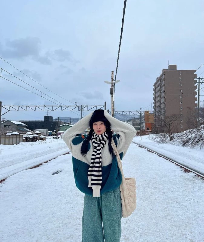 รู้จัก ความดังของเจ้านุ่ม 'COS - CARLYN' ศิลปินดังเกาหลี จับจนปังเป็นไวรัล