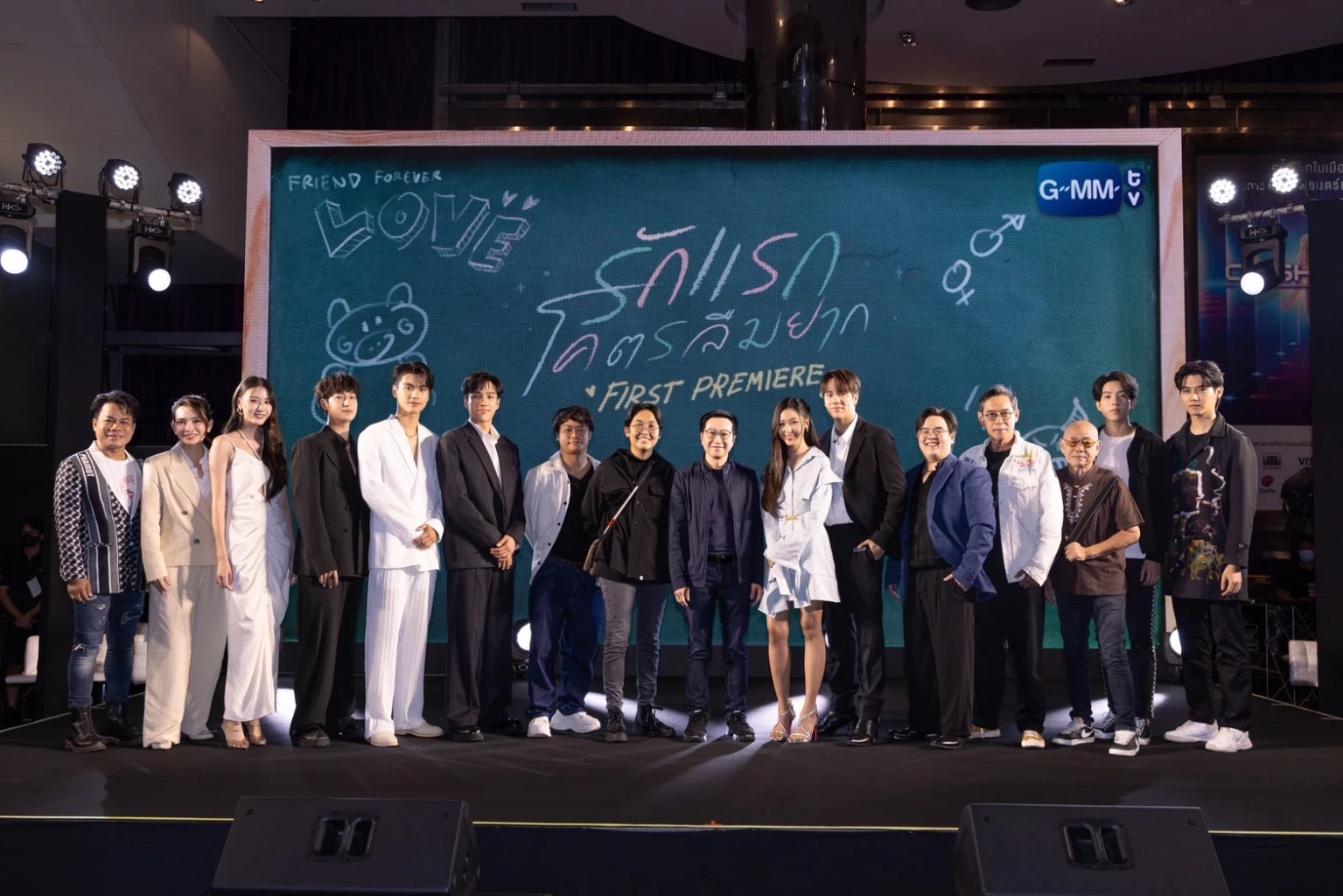 'นนน-ฟิล์ม-โอม'เปิดโมเมนต์ 'รักแรกโคตรลืมยาก' ทำห้างแทบแตก เด็ก GMMTV แน่น