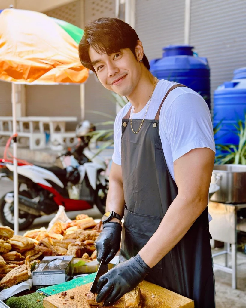 'อาร์ต พศุตม์'ธุรกิจปัง ควานซื้อห้องแถวเตรียมขยายกิจการ 'คุณชายหมูกรอบ'