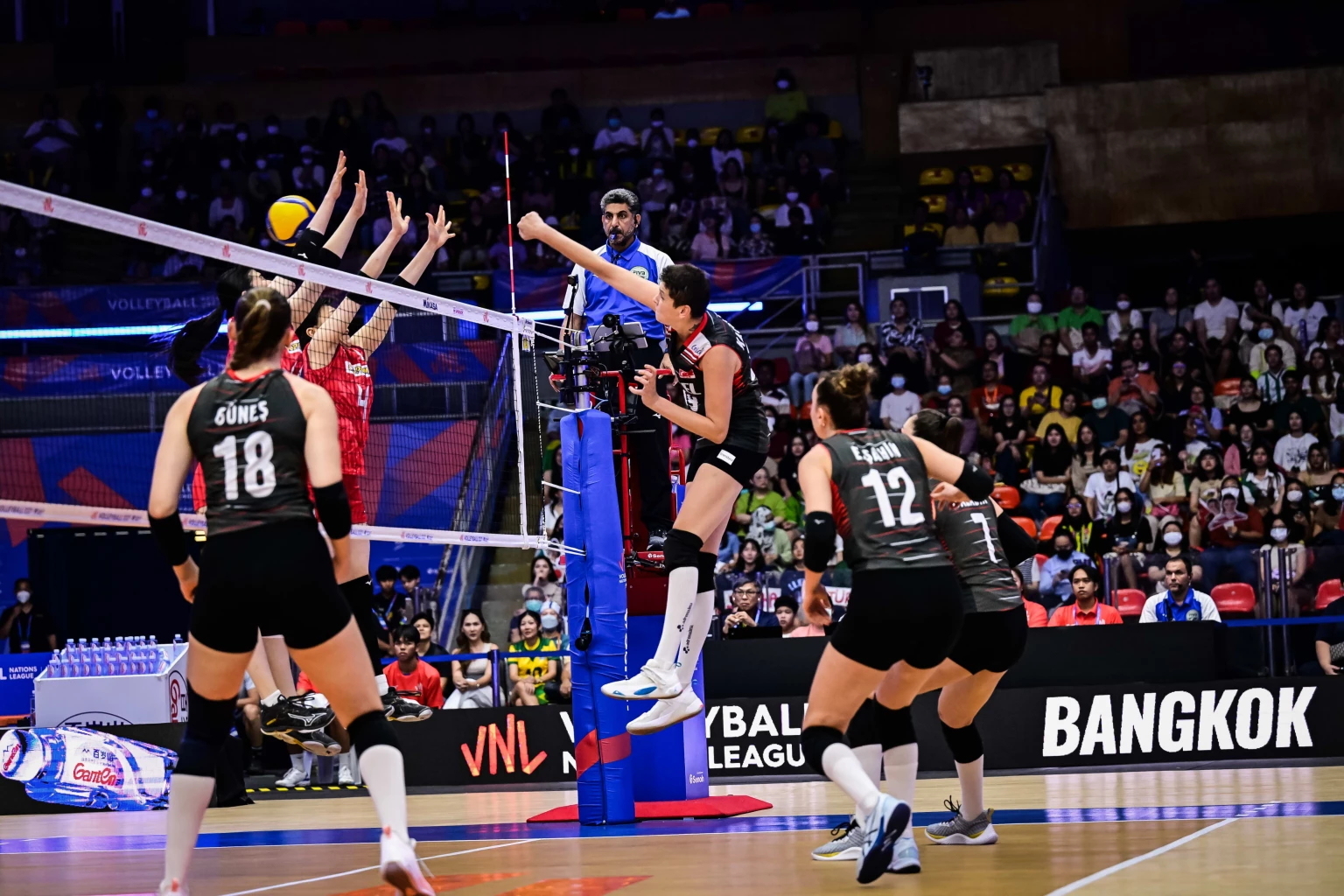 เปิดสถิติ 'วอลเลย์บอลหญิง'' ปะทะ ตุรกี ศึก VNL2023