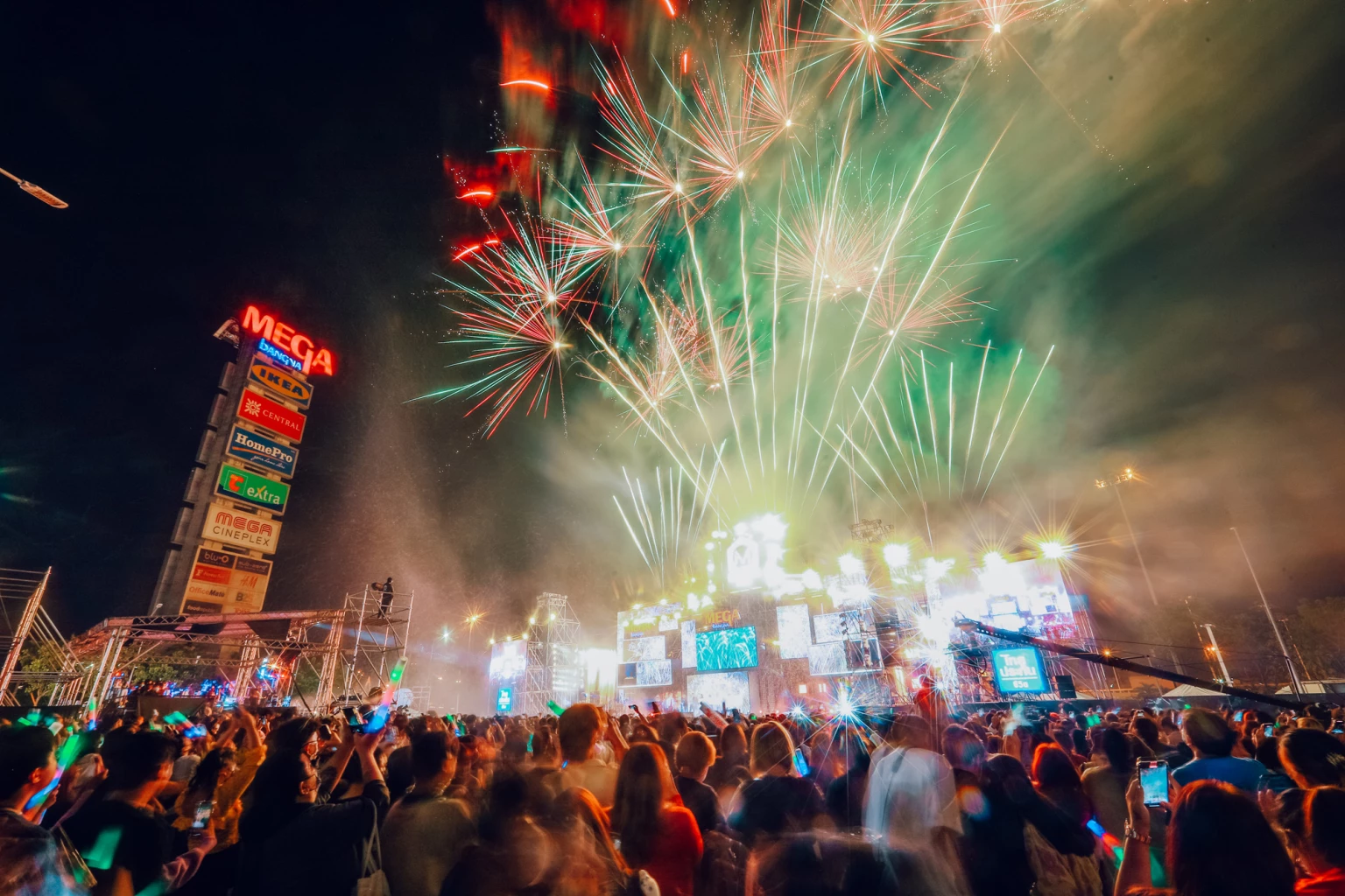 เช็คลิสต์ 7 ศิลปินตัวท็อป จัดเต็ม งาน ‘MEGA COUNTDOWN 2024’ ที่ เมกาบางนา